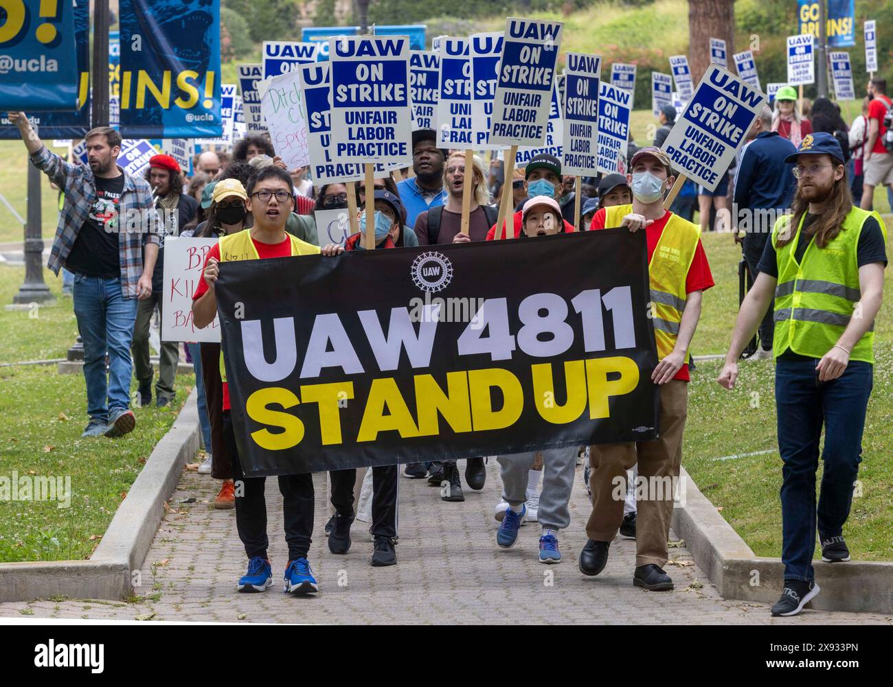 Los Angeles, California, USA. 28th May, 2024. Academic workers ...