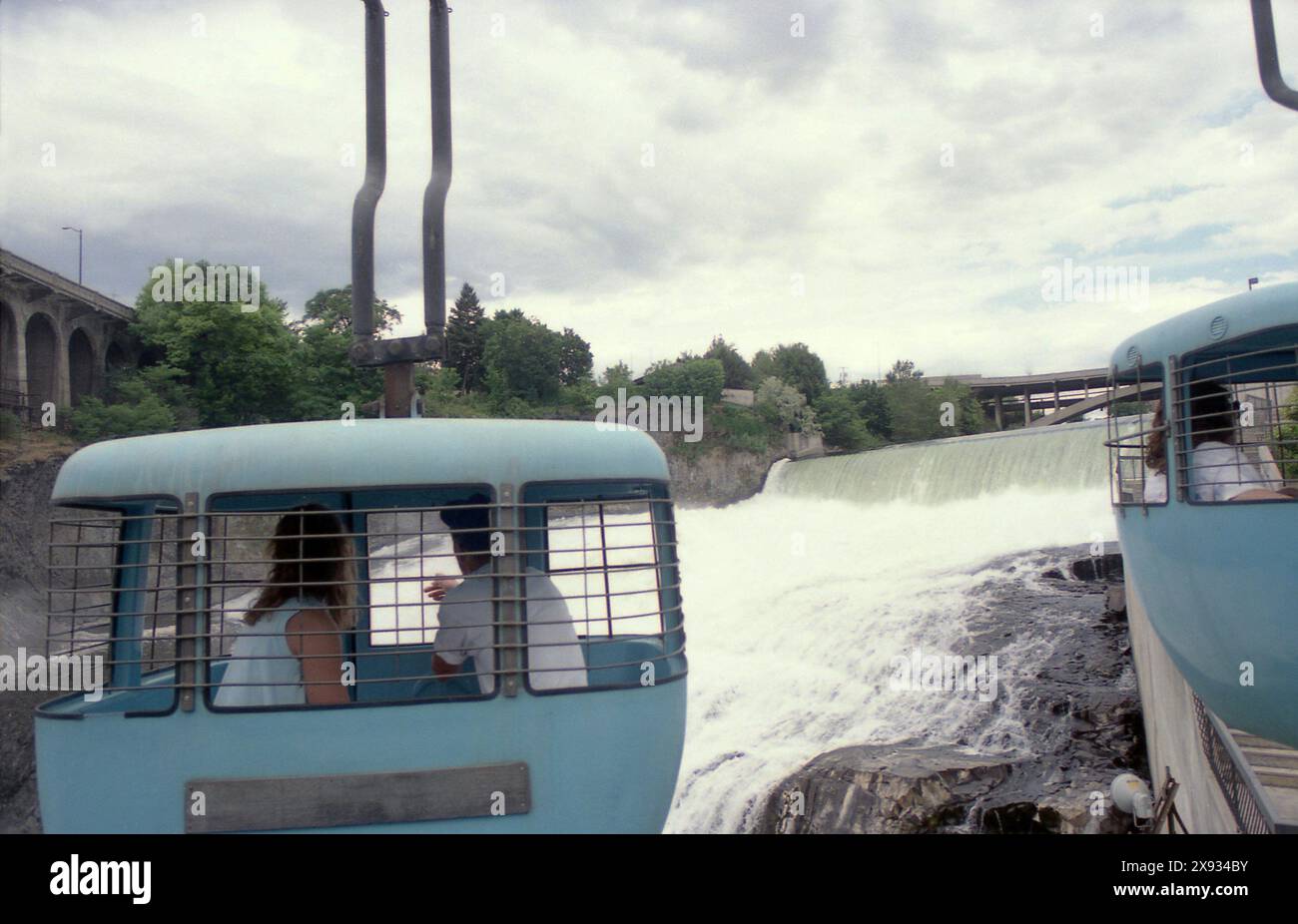 Skyride gondolas spokane hi-res stock photography and images - Alamy