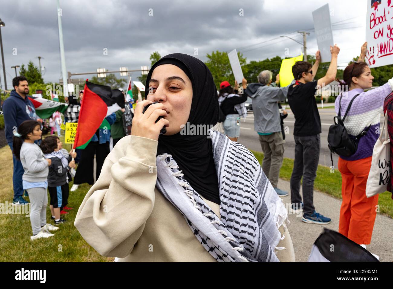 Toledo, Ohio, USA. 27th May, 2024. Walaa Kanan, an organizer of Pro ...