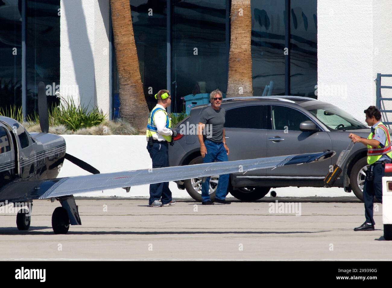 Harrison Ford pilots his Cessna Citation Twin-jet to Santa Fe. When he ...