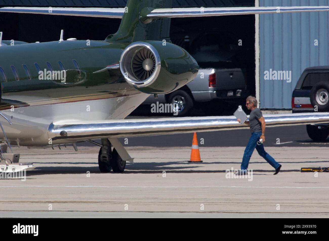 Harrison Ford pilots his Cessna Citation Twin-jet to Santa Fe. When he ...