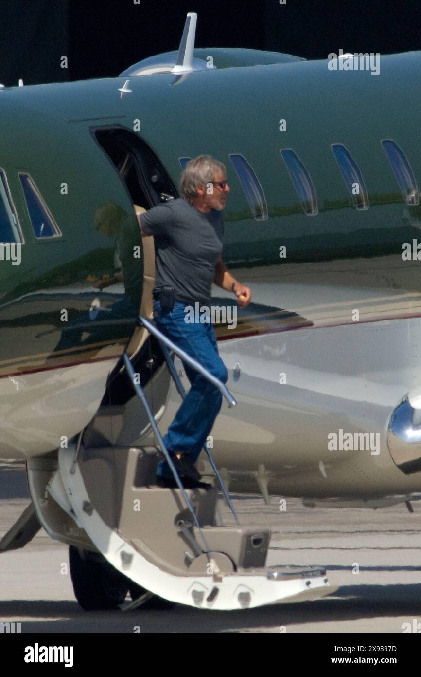 Harrison Ford pilots his Cessna Citation Twin-jet to Santa Fe. When he ...
