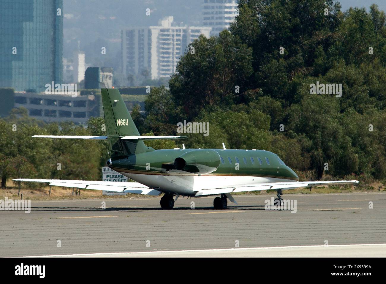 Harrison Ford pilots his Cessna Citation Twin-jet to Santa Fe. When he ...