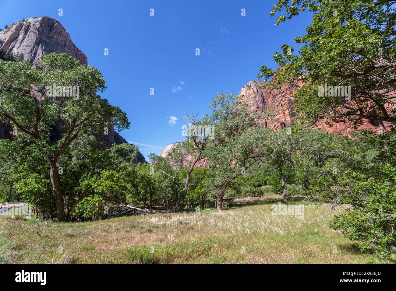 Mountains and rock formations at the Weeping Rock tram station #7 in ...