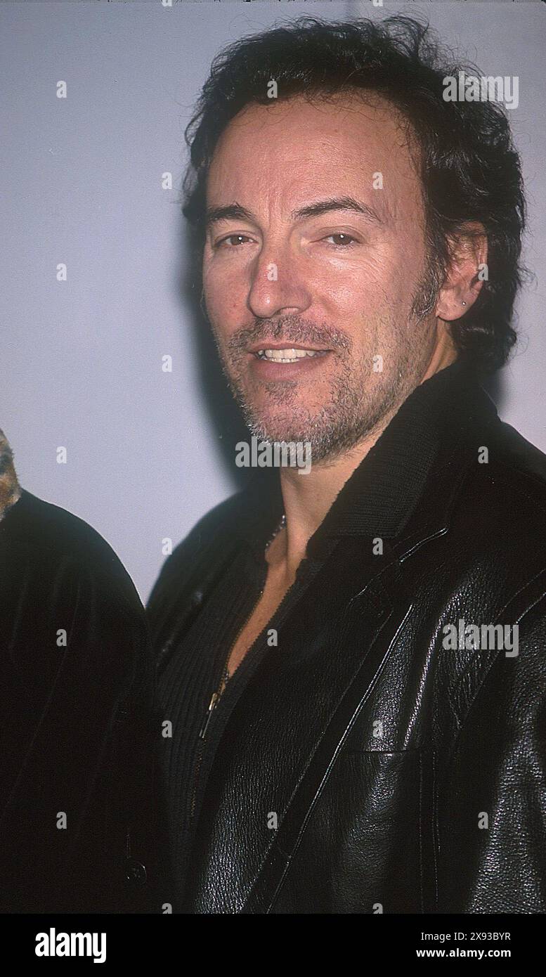 Bruce springsteen 1999 hi-res stock photography and images - Alamy