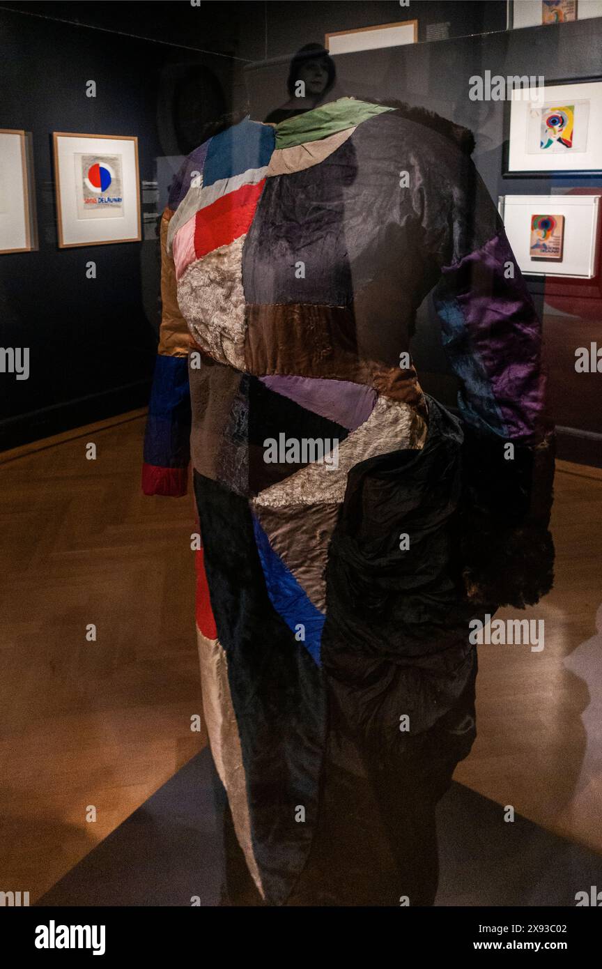Sonia Delaunay exhibition at the Bard Graduate Center Gallery in ...