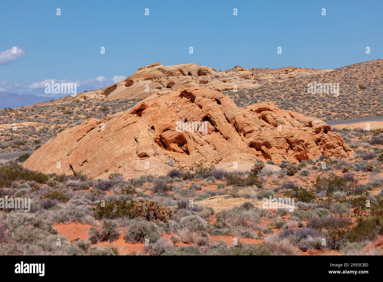Rock formations along the Fire Canyon Overlook Trail at Valley of Fire ...