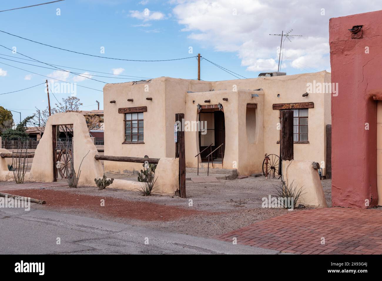 Pueblo style adobe architecture in Mesilla, New Mexico Stock Photo - Alamy