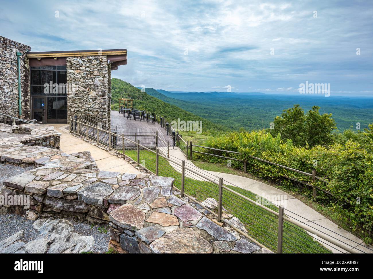 Vista cliffside restaurant hi-res stock photography and images - Alamy