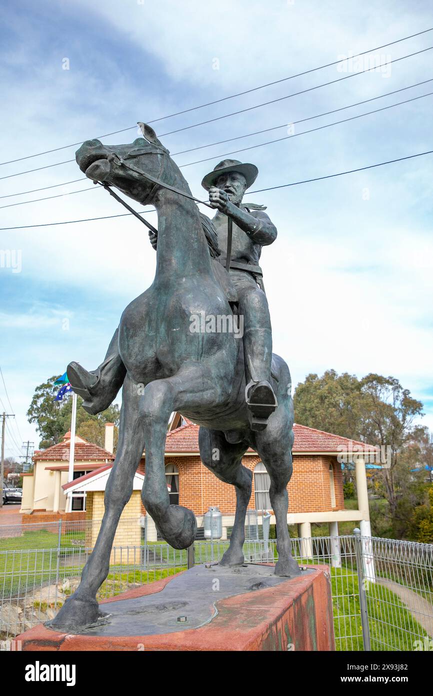 Captain Thunderbolt sculpture in Uralla, unveiled in 1988 , Frederick ...