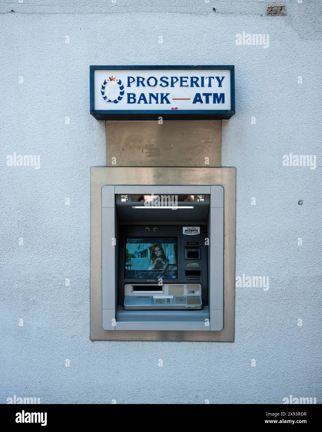 Us atm machine hi-res stock photography and images - Alamy