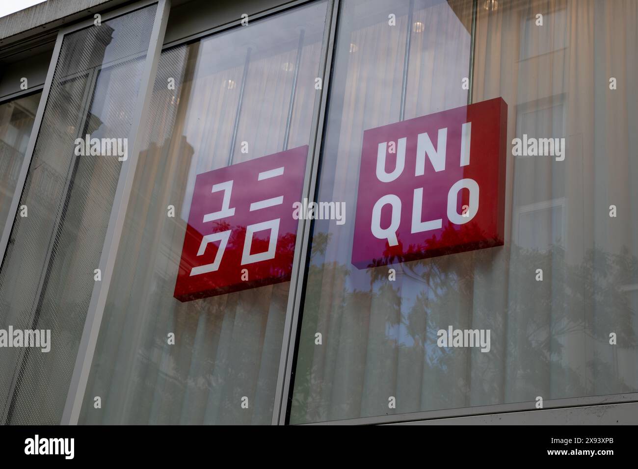 nantes , France - 05 28 2024 : Uniqlo logo sign and brand text chain ...
