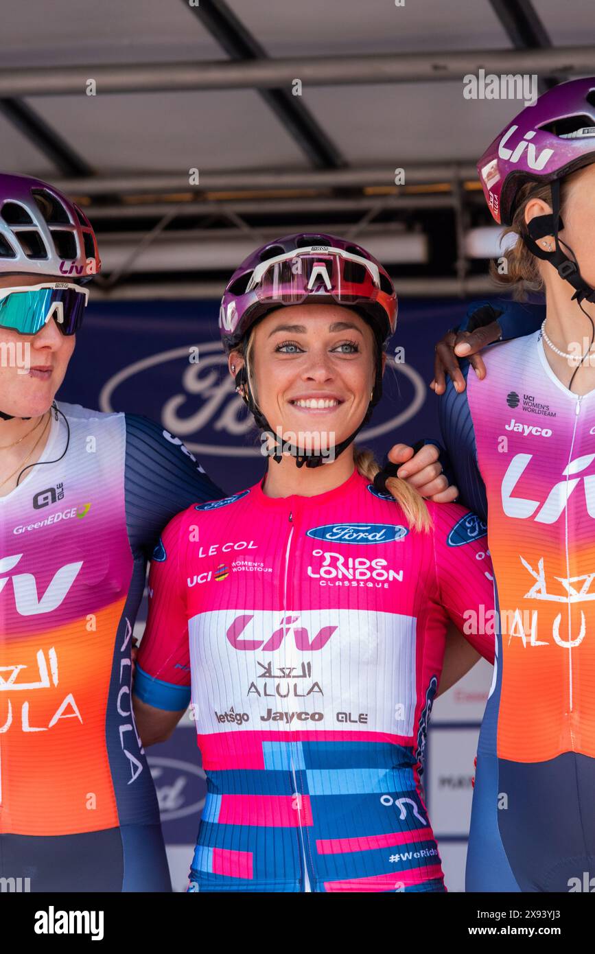 Riders of Liv Alula Jayco at 2024 Ford RideLondon Classique Women's ...