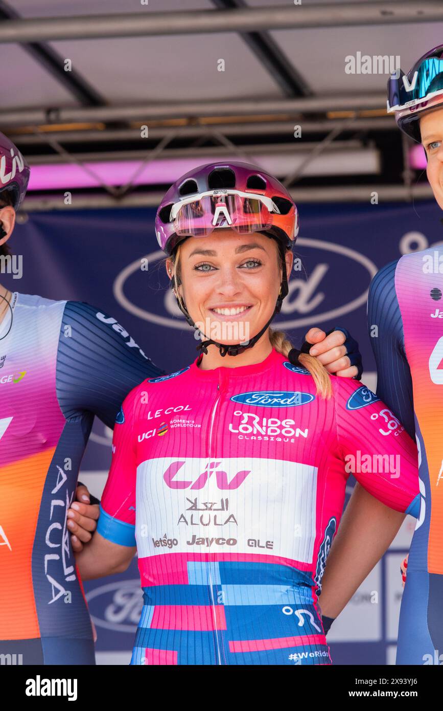 Riders of Liv Alula Jayco at 2024 Ford RideLondon Classique Women's ...