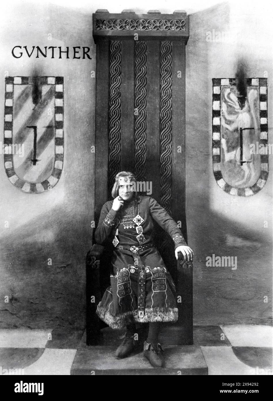THEODOR LOOS as King Gunther in DIE NIBELUNGEN : SIEGRIED 1924 director ...