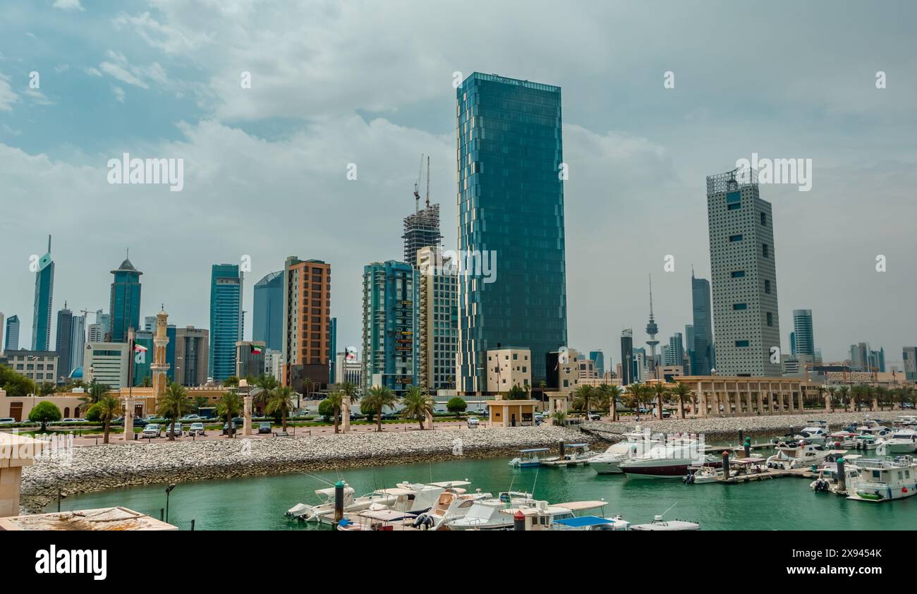 Souq sharq waterfront hi-res stock photography and images - Alamy
