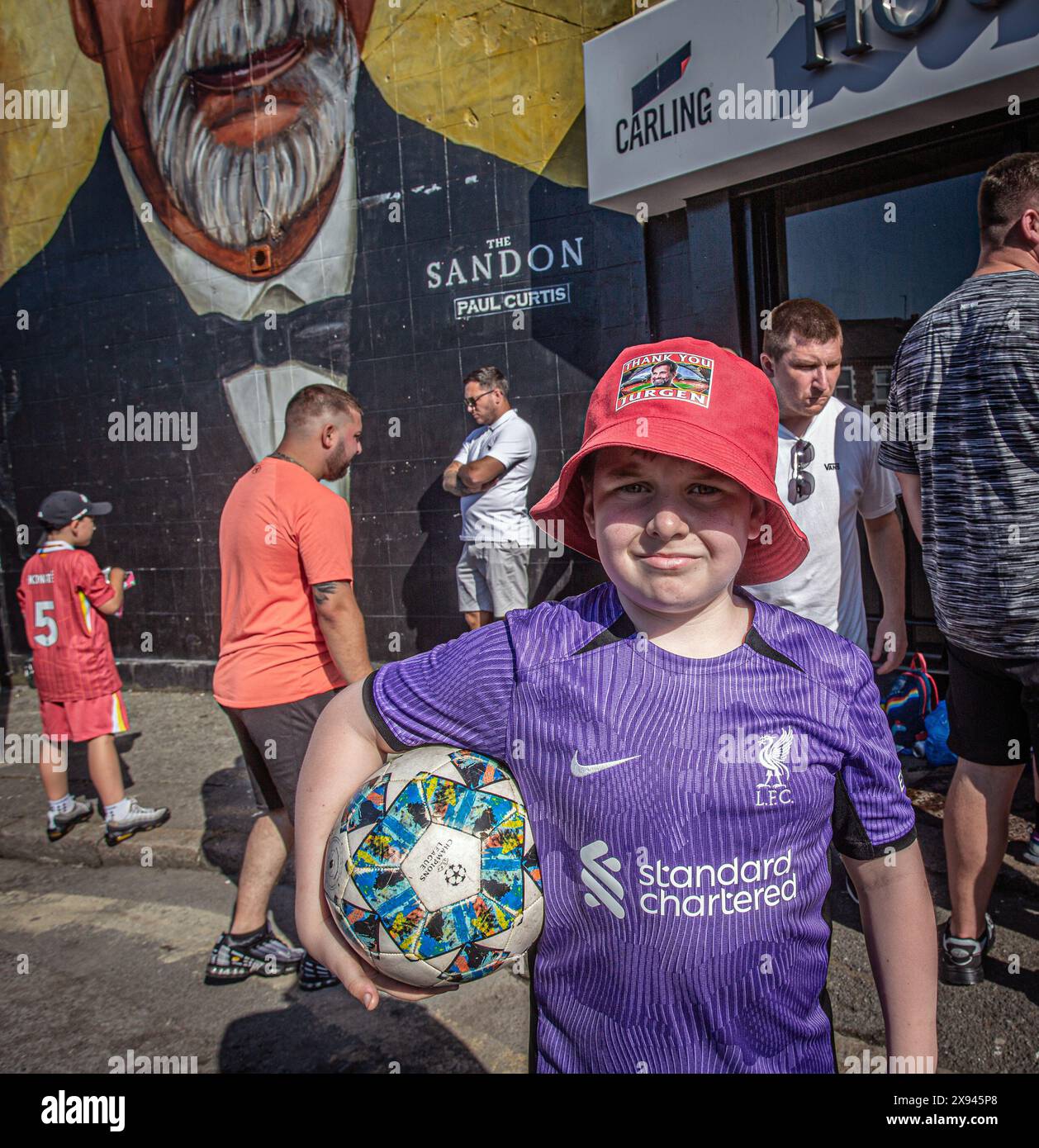 Football match children hi-res stock photography and images - Alamy