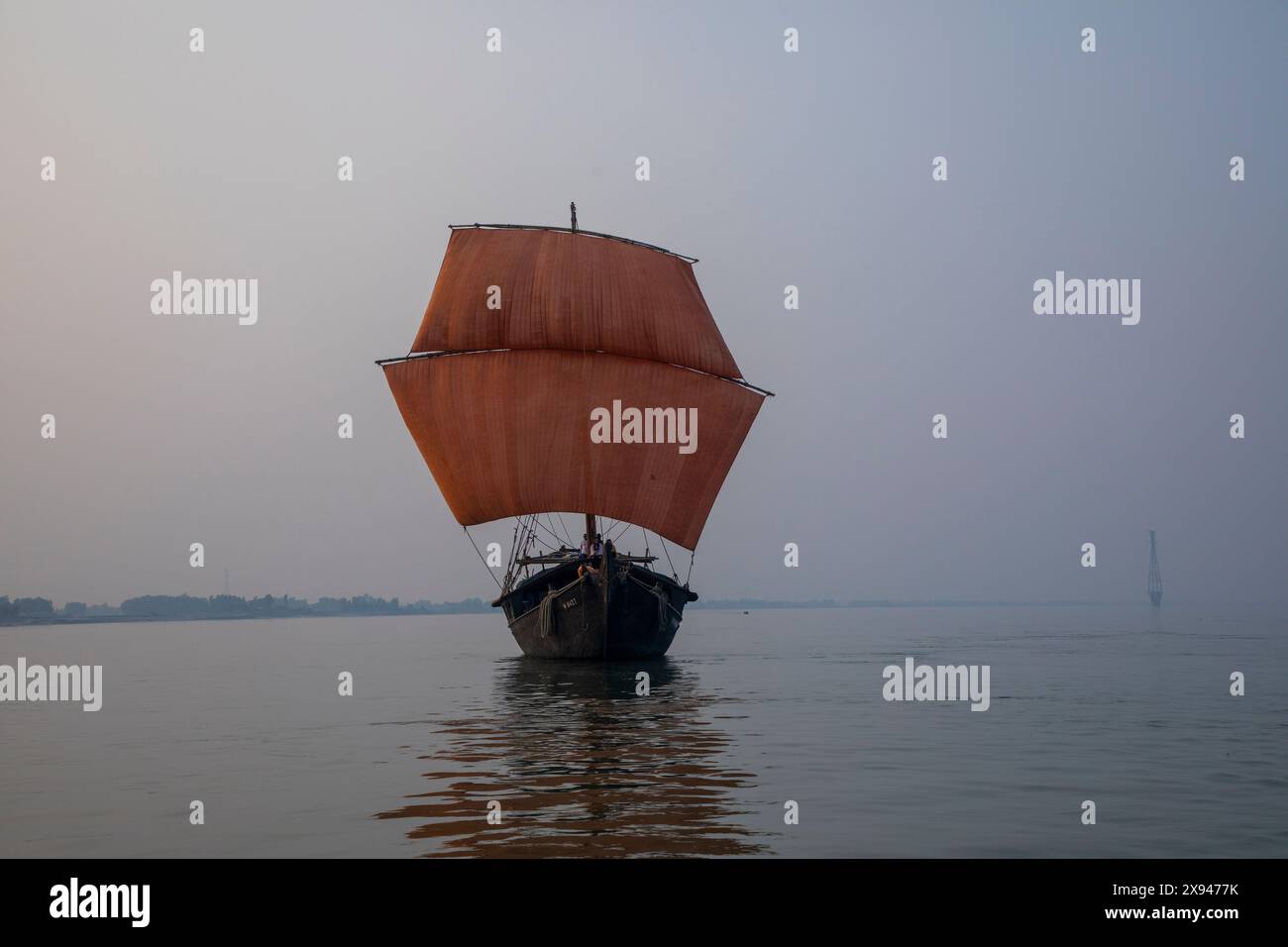 Bangladeshi traditional boat hi-res stock photography and images - Alamy