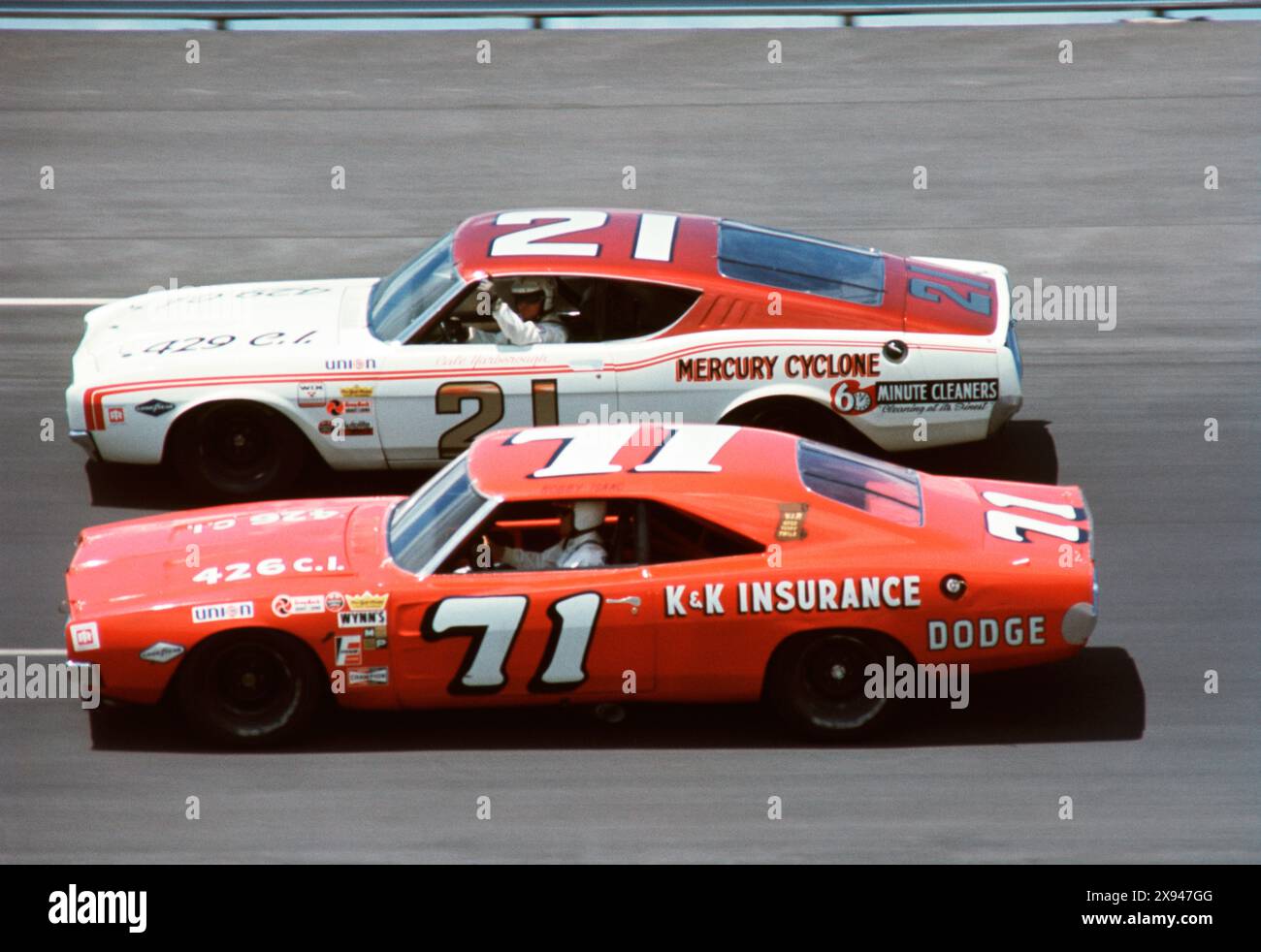 Bobby Isaac and Cale Yarborough. Daytona 500 Stock Photo - Alamy