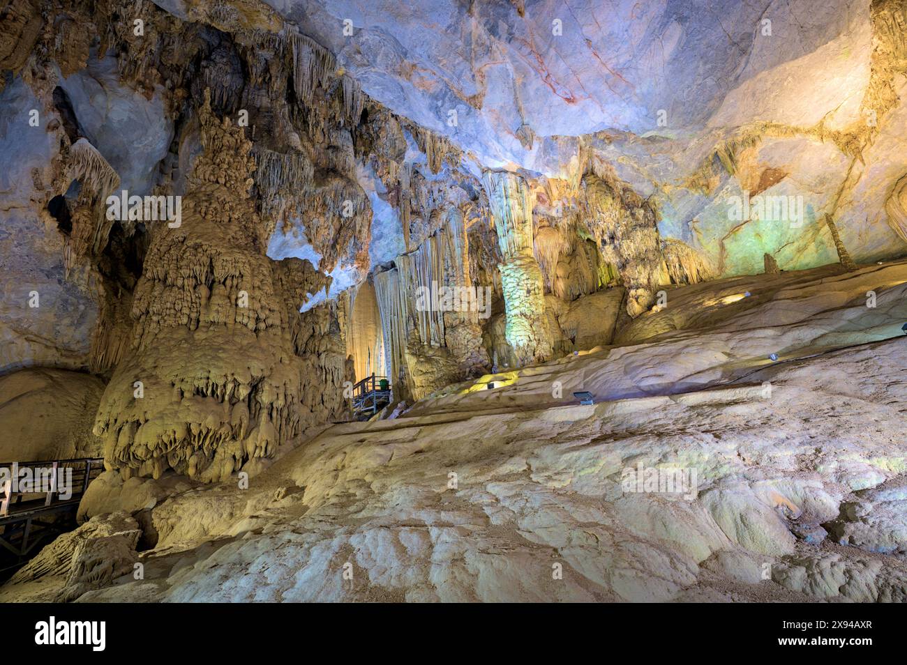 Paradise Cave (Thien Duong Cave) - The Longest Dry Cave in Asia, Phong ...