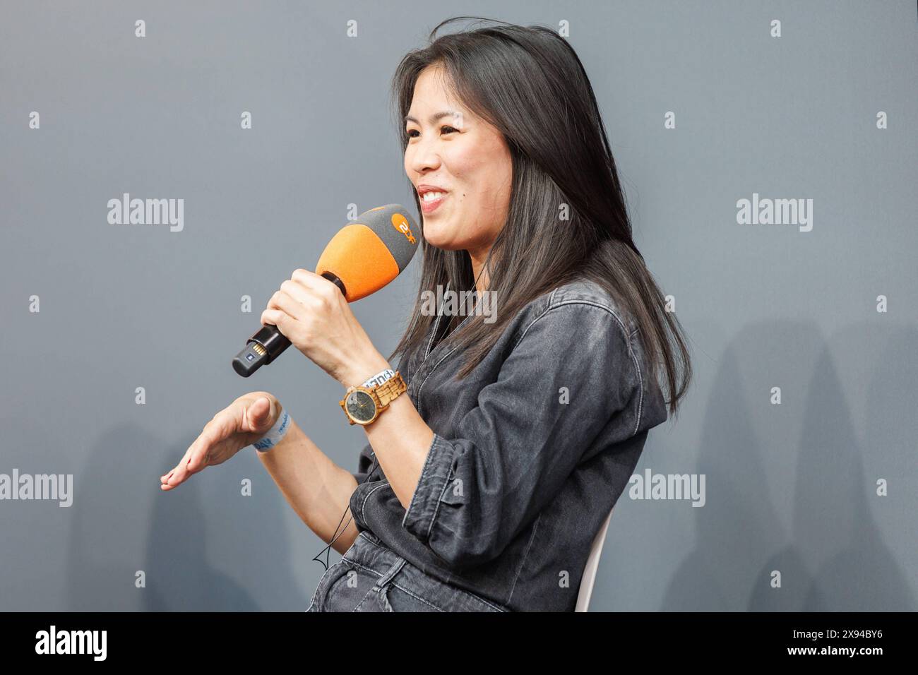 Dr. Mai Thi Nguyen-Kim, kann Wissenschaft unterhaltsam sein Mai Thi Nguyen-Kim ...