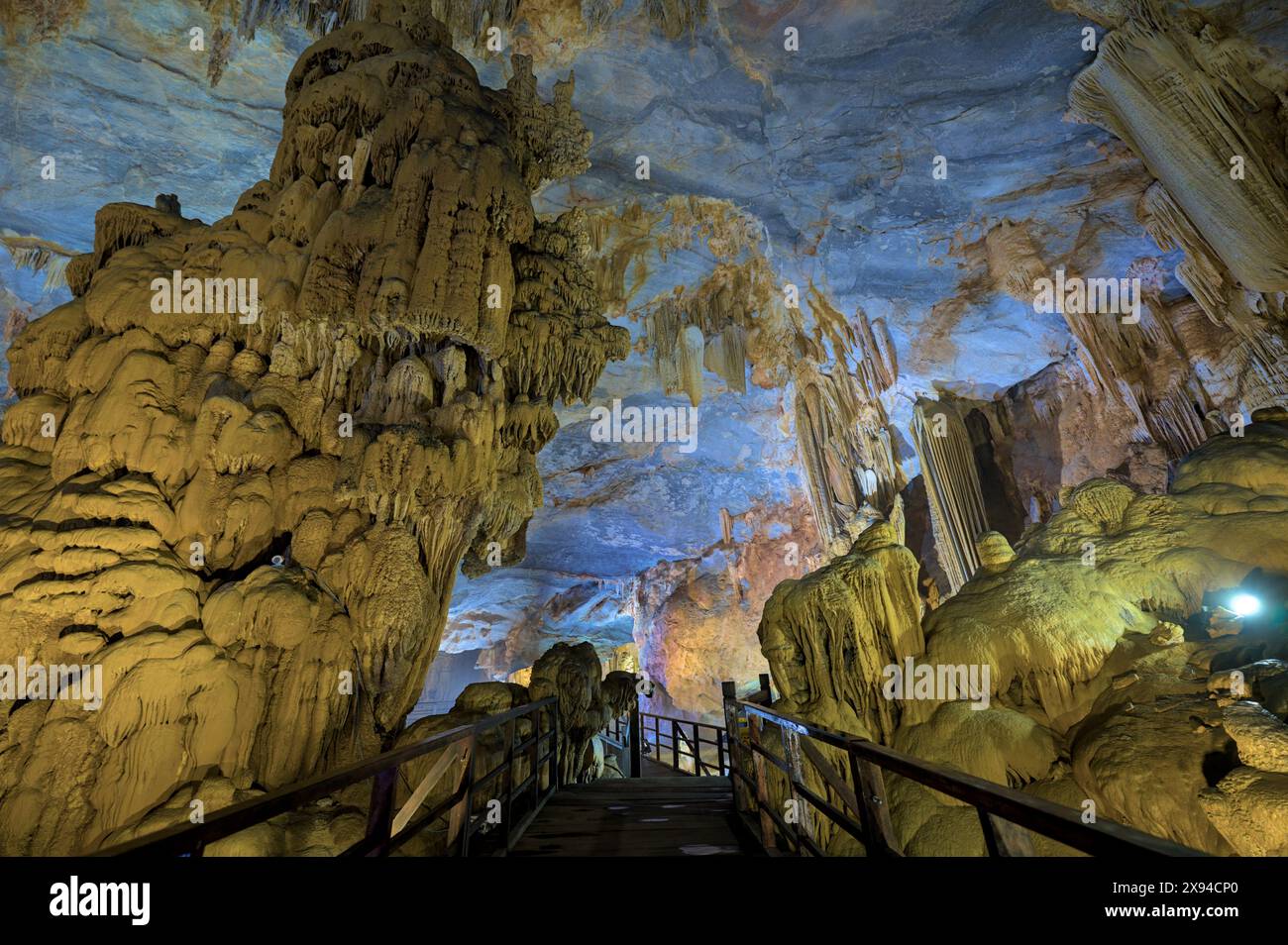 Paradise Cave (Thien Duong Cave) - The Longest Dry Cave in Asia, Phong ...