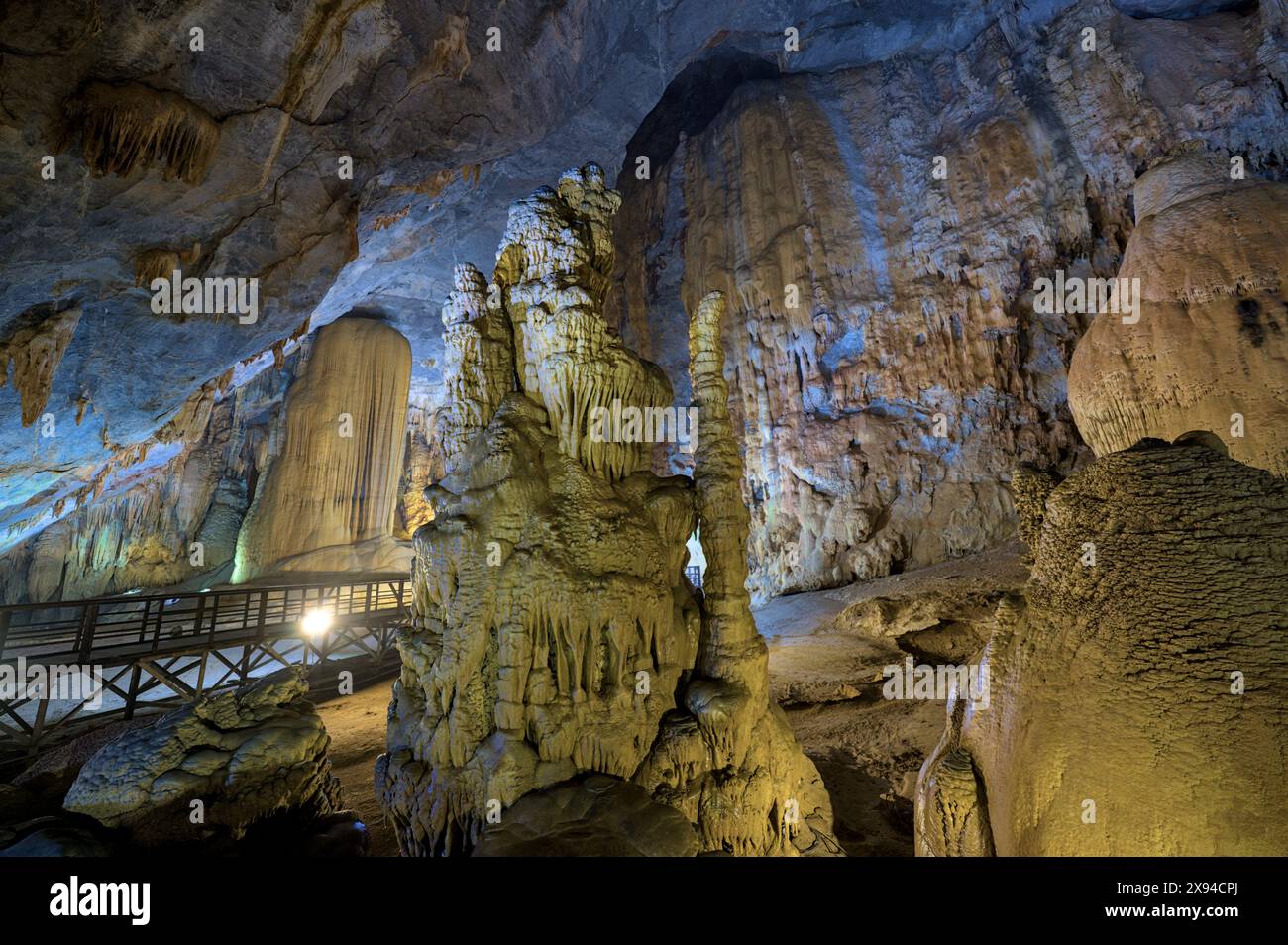 Paradise Cave (Thien Duong Cave) - The Longest Dry Cave in Asia, Phong ...