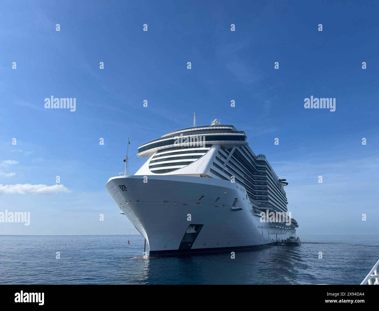 Kreuzfahrt-MSC Seaview liegt im Hafen von Genua in Italien Kreuzfahrt ...