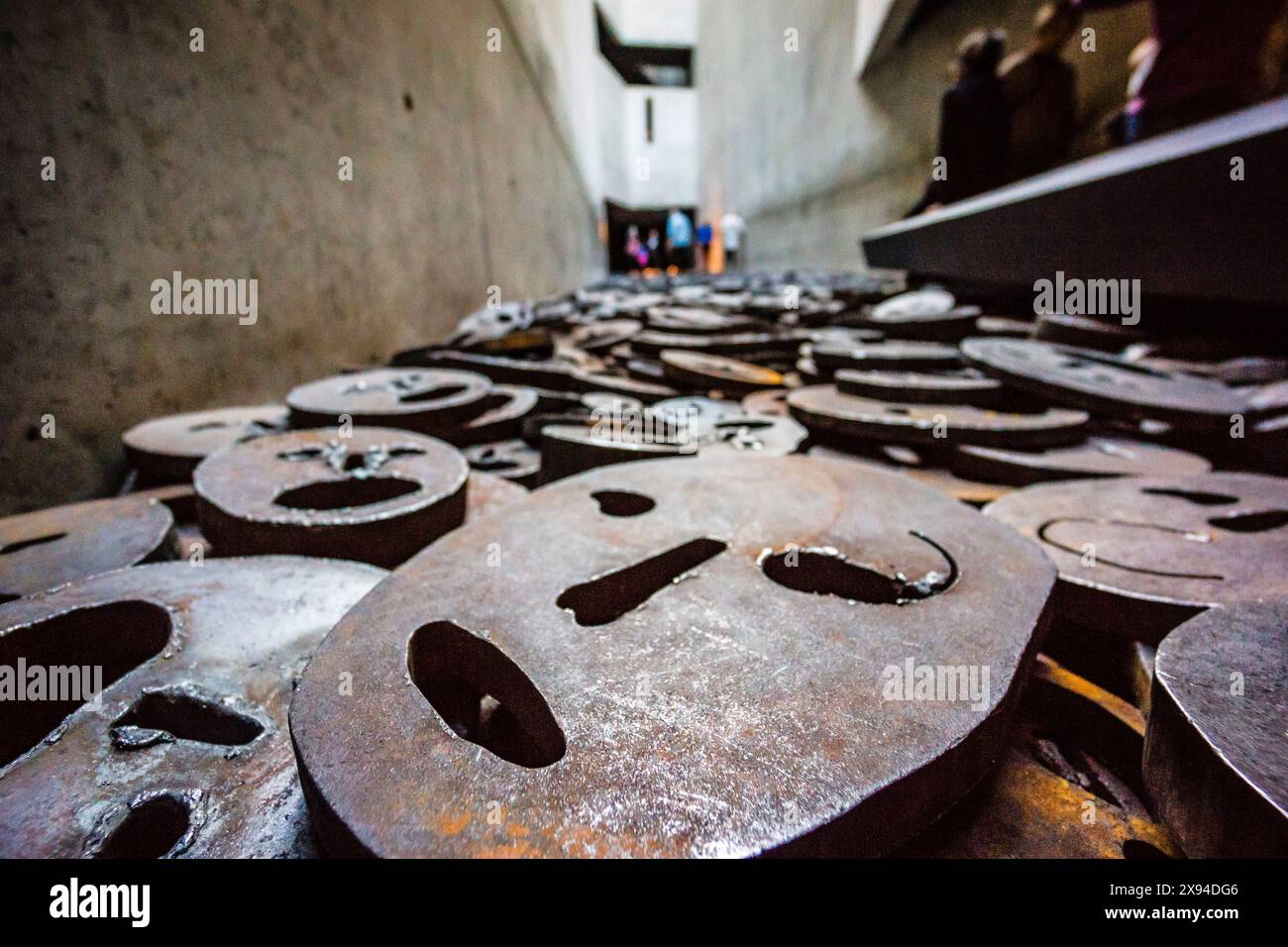 Shalechet, -fallen leaves-, Menashe Kadishman’s art installation ...