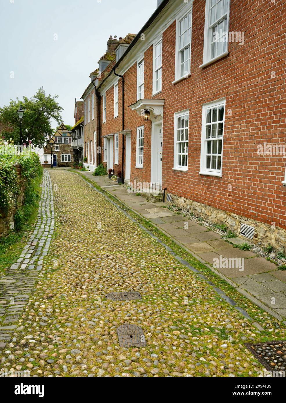The Old Customs House in Church Square, ancient cobbled street Stock ...