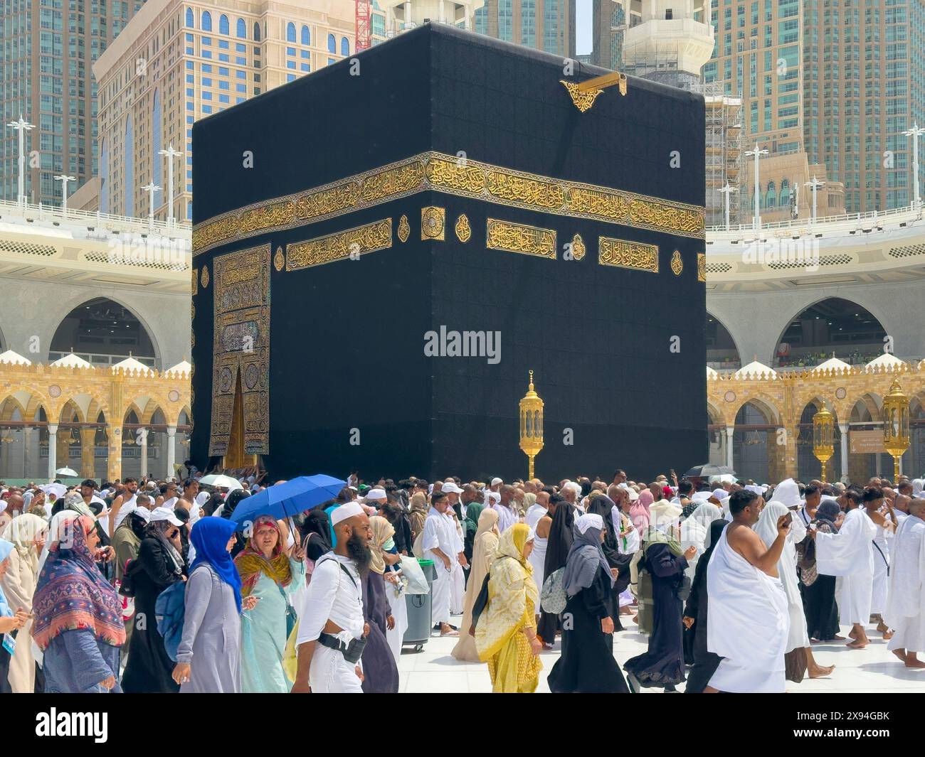Muslim Pilgrims at The Kaaba in The Haram Mosque of Mecca , Saudi ...