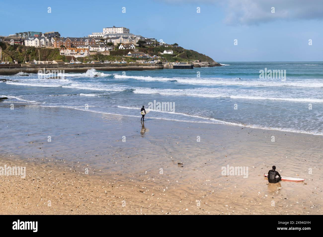 Surfers on Towan Beach in Newquay in Cornwall in the UK Stock Photo - Alamy