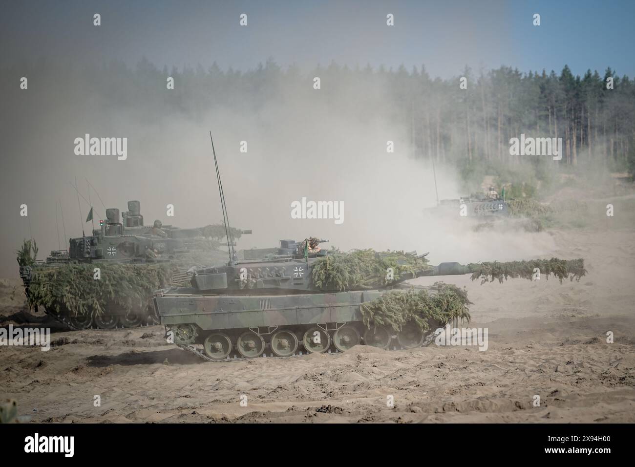dpatop - 29 May 2024, Lithuania, Pabrade: Bundeswehr soldiers prepare ...