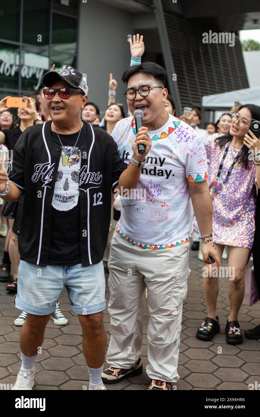 9th March 2024. A male fan singing 'Reputation' song at Taylor Swift ...