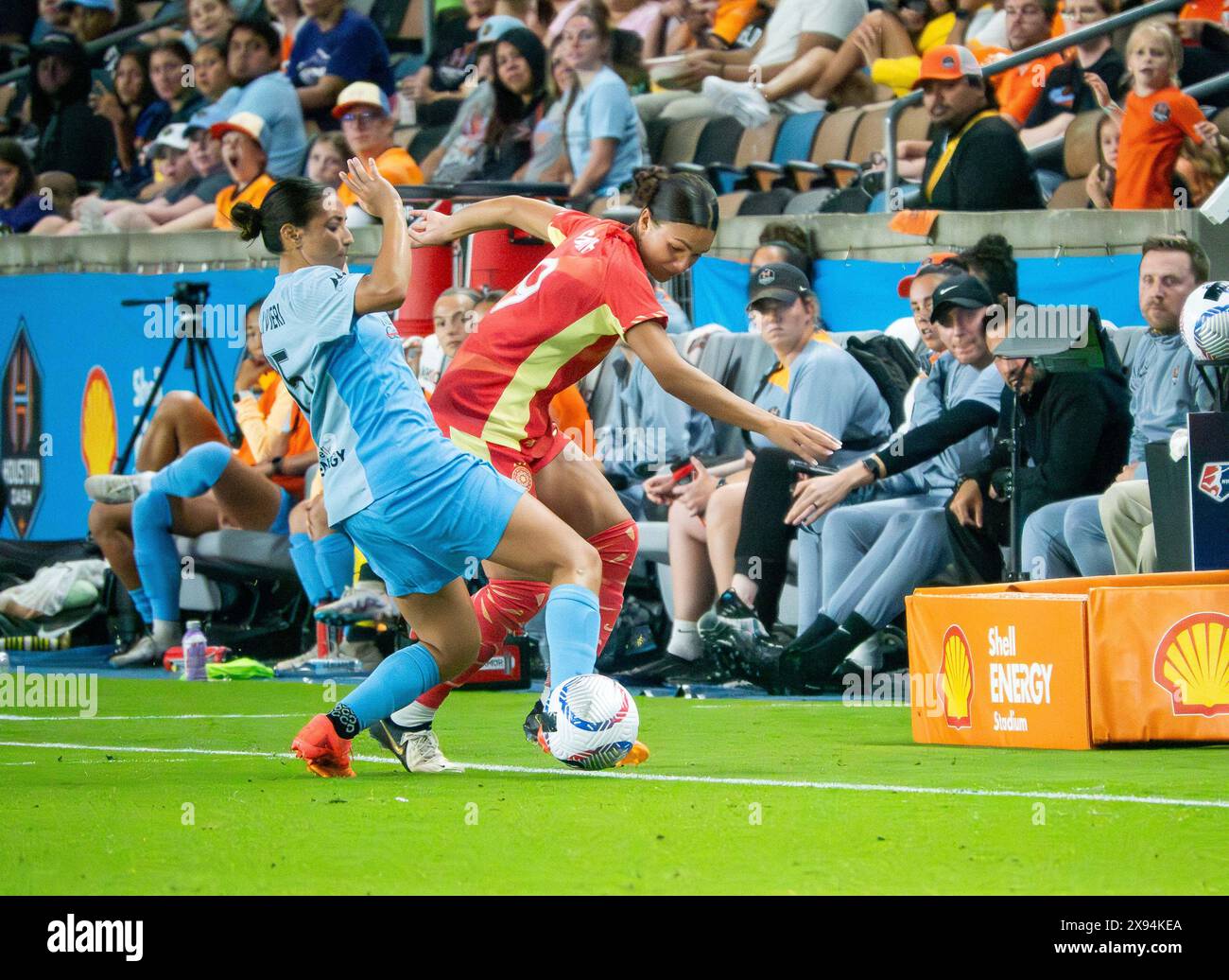 Sophia Smith (11 Portland Thorns) in action during the National Womens ...