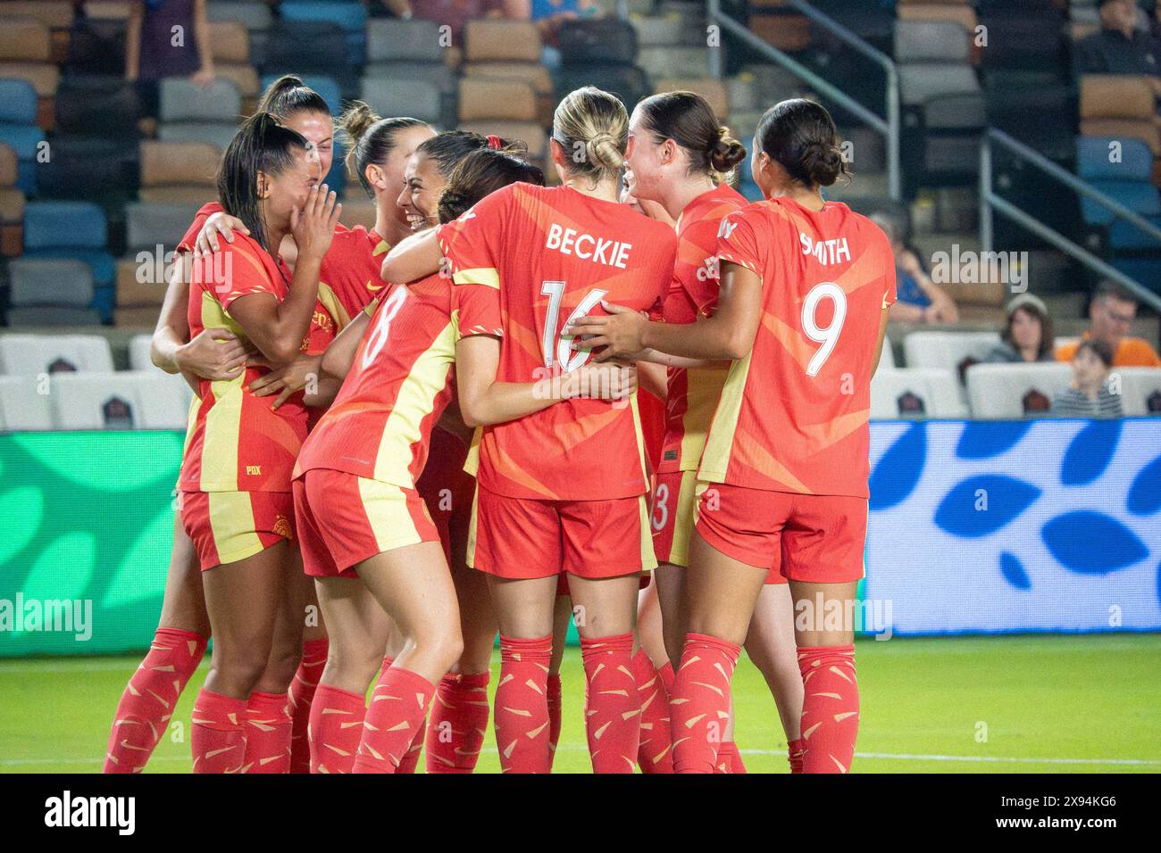 Olivia Moultrie (13 Portland Thorns) celebrates with teammates after ...