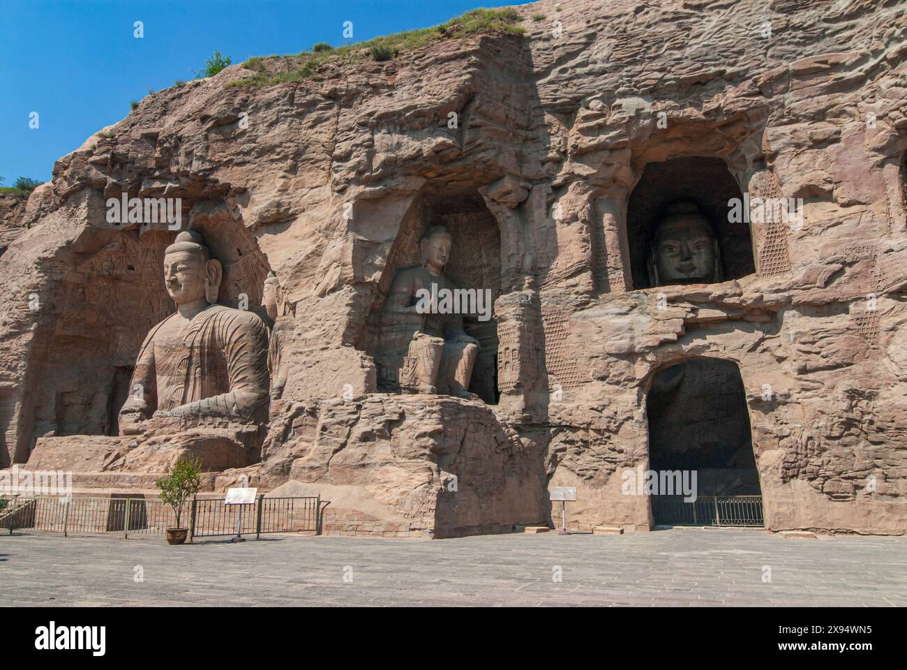 The Yungang Grottoes, ancient Buddhist temple grottoes, UNESCO World ...