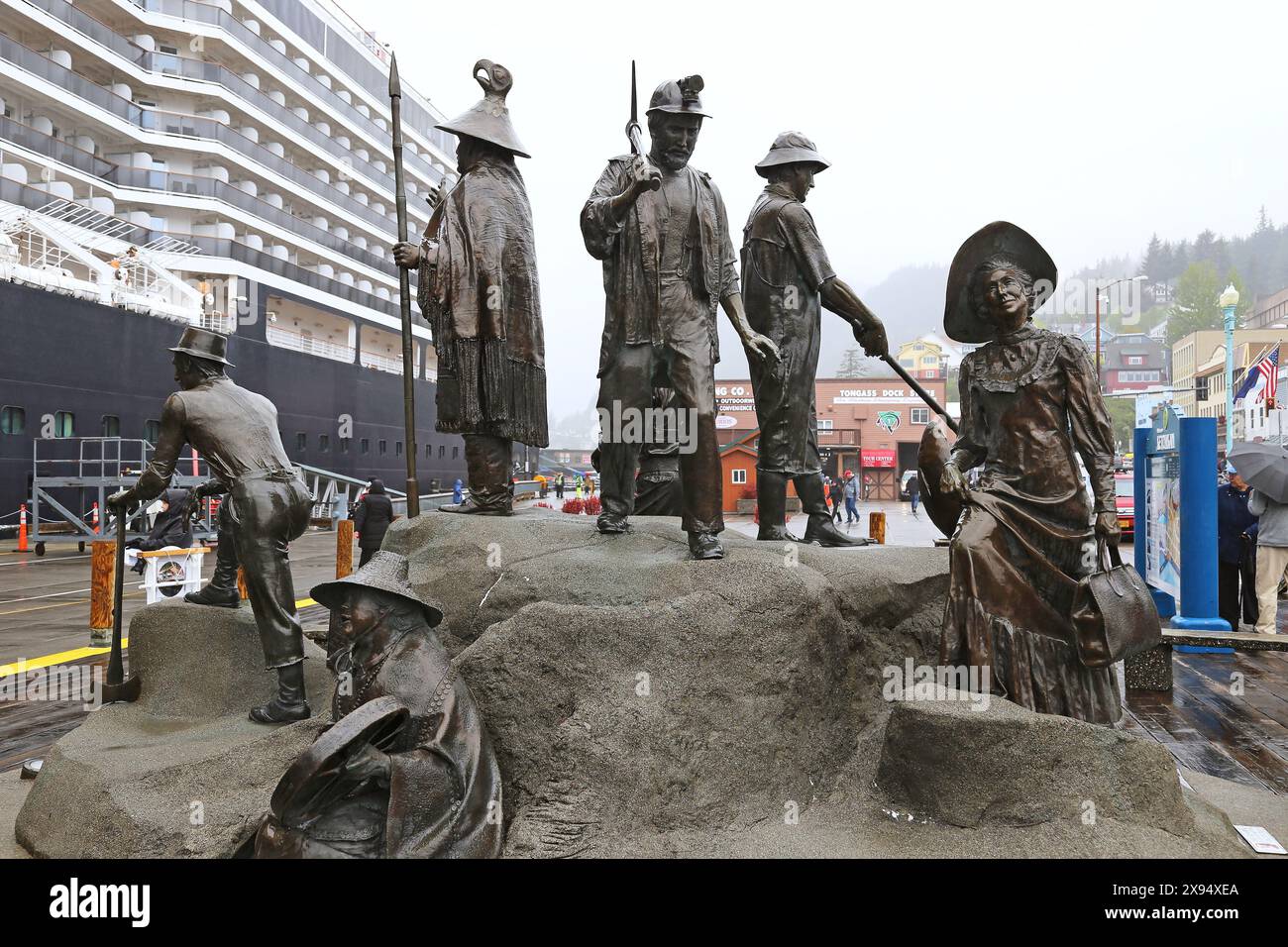 ‘The Rock’ (Dave Rubin, 2010, bronze), Waterfront Promenade, Ketchikan ...