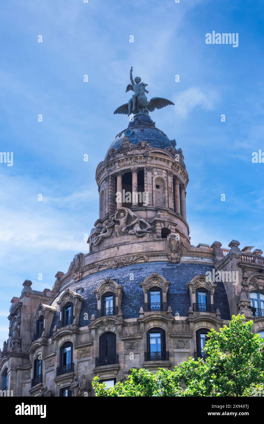 La union y el fenix espanol building hi-res stock photography and ...