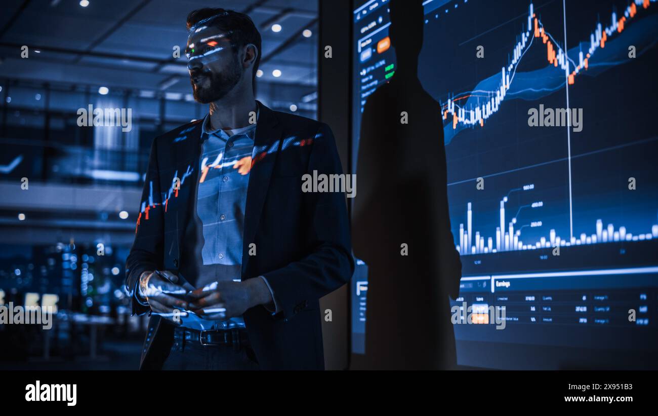 Presentation projector speech hi-res stock photography and images - Alamy