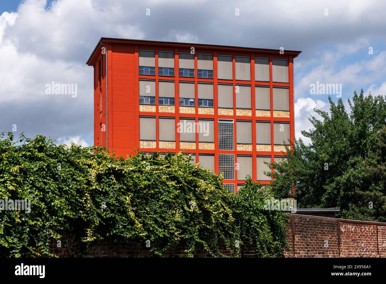 Refractory hi-res stock photography and images - Alamy