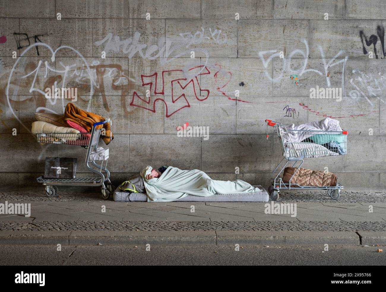 Homeless people at Bahnhof Zoo, Hertzallee, Charlottenburg, Berlin ...
