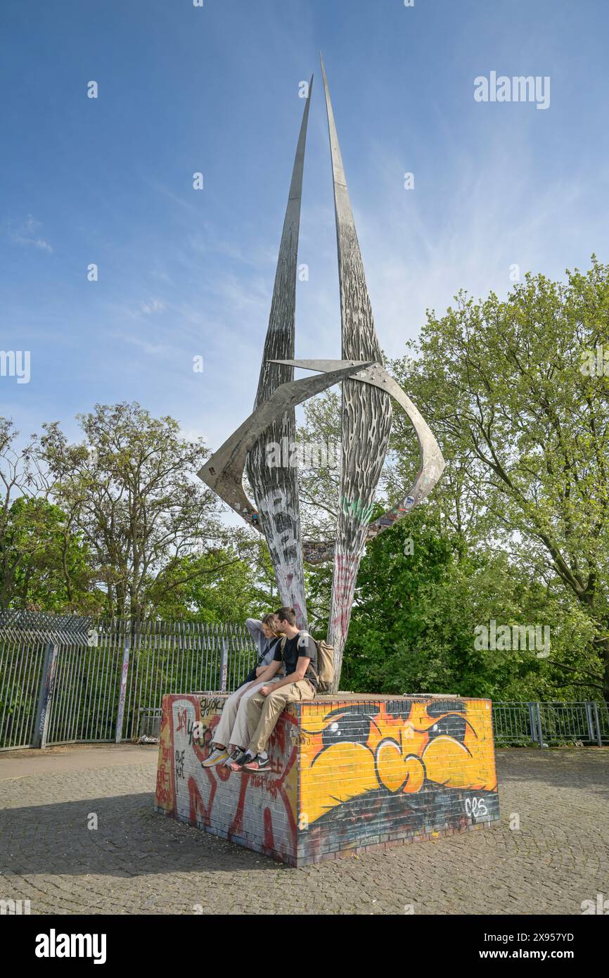Observation platform, Flak Tower, Humboldthain Park, Gesundbrunnen ...