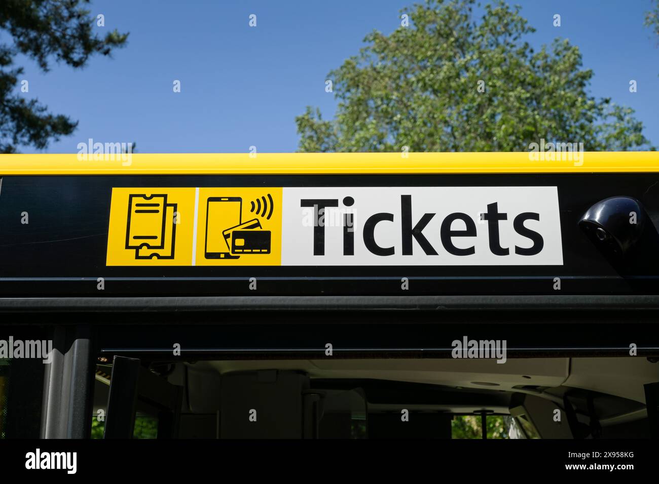 bus, sign, tickets, Berlin, Germany, Bus, Schild, Tickets, Berlin ...