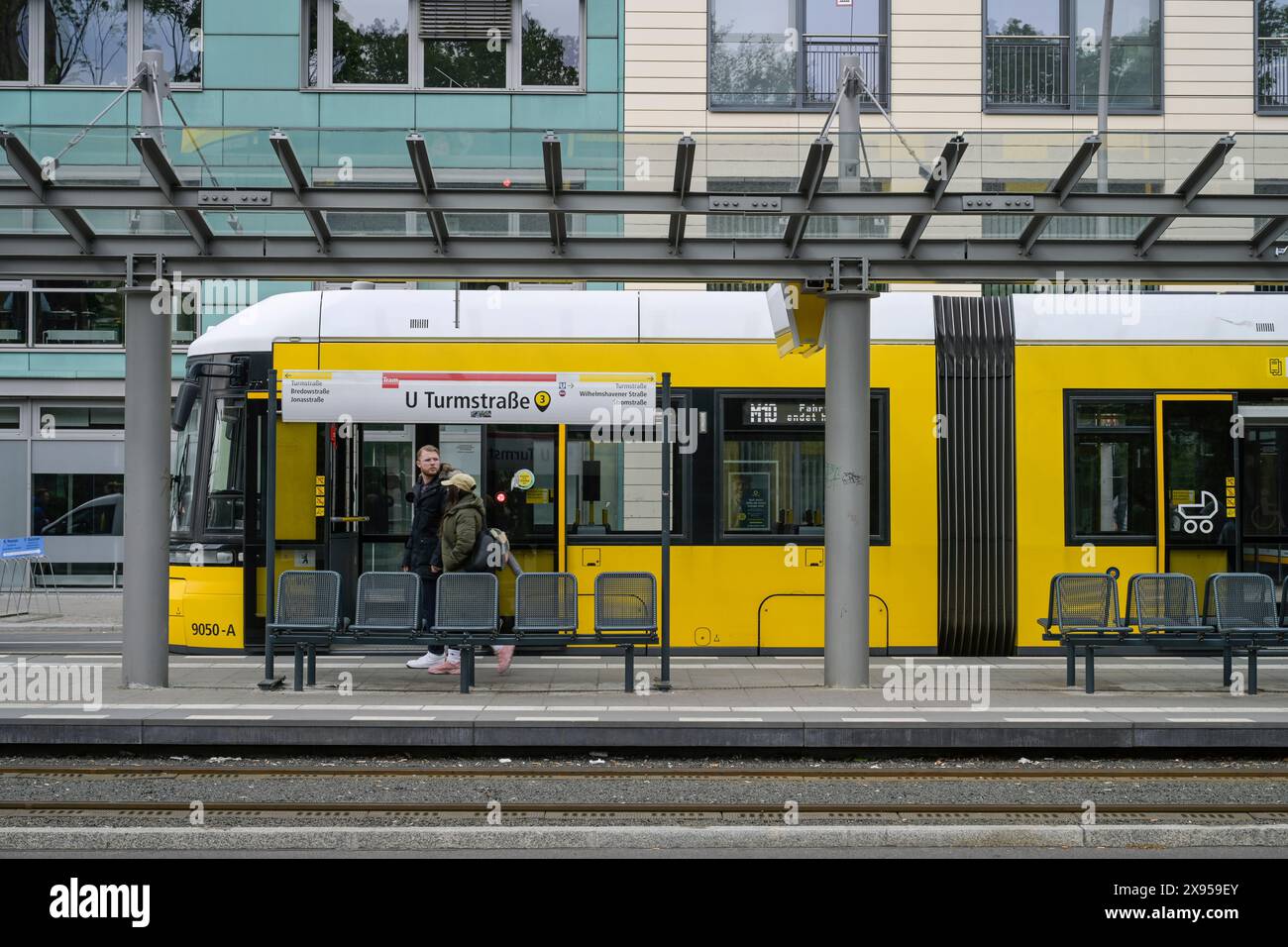 M10 tram, Turmstrasse, Moabit, Mitte, Berlin, Germany, M10 Straßenbahn, Turmstraße, Moabit ...