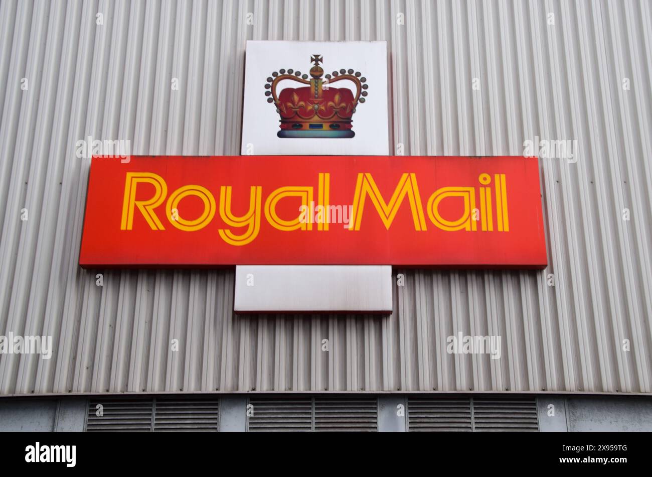 London, UK. 29th May 2024. The Royal Mail logo at the NW1 Delivery ...