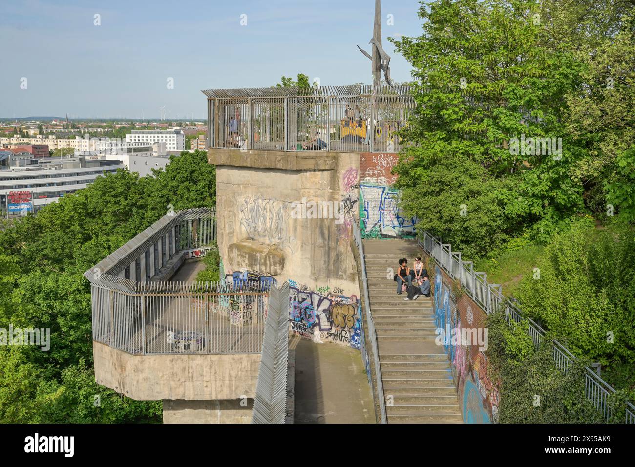 Observation platform, Flak Tower, Humboldthain Park, Gesundbrunnen ...