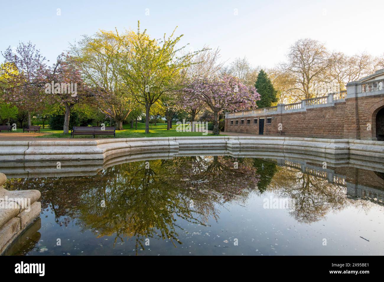 Spring morning at the Victoria Embankment Memorial Gardens, Nottingham ...