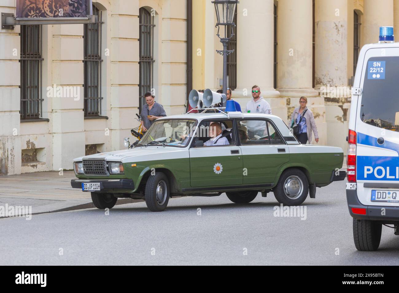 Toniwagen hi-res stock photography and images - Alamy