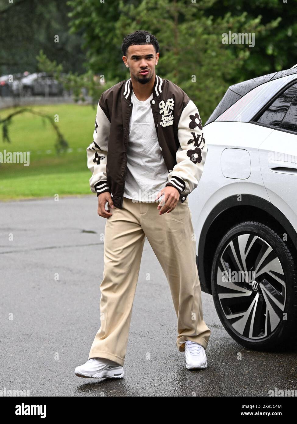 France’s Warren Zaire-Emery arrives to the national team's training ...